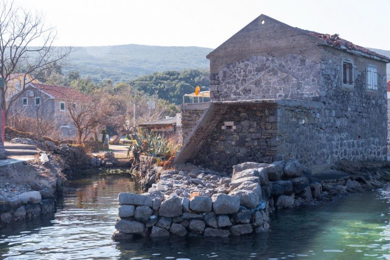 Tivatska Bjelila – skriveno, malo mjesto u koje ćete se zaljubiti ...