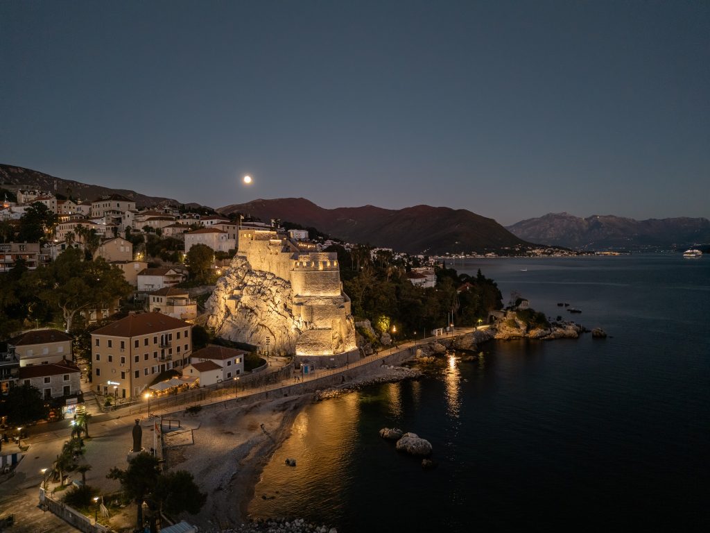 Veličanstveno: Tvrđava Forte Mare u punom sjaju | Share Montenegro